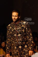 Bikram Saluja walks on the Ramp for Shaymal Bhumika in Lakme India ...