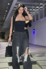 Disha Patani Spotted At Bandra / Disha Patani - Bollywood Photos