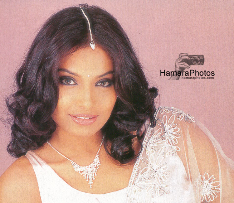 Bipasha Basu / Bipasha Basu - Bollywood Photos