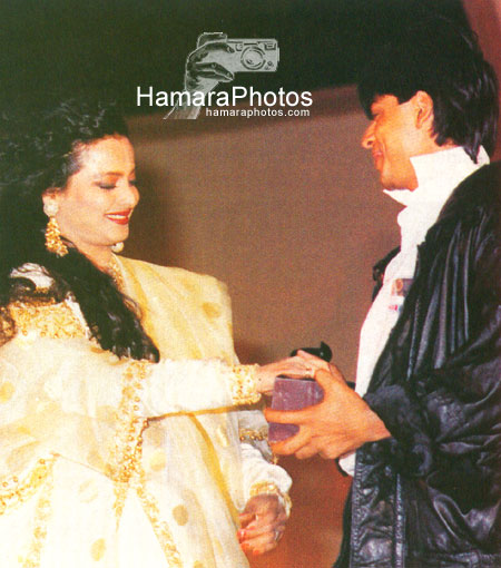 Shahrukh with Rekha in 1993 / Shah Rukh Khan - Bollywood Photos