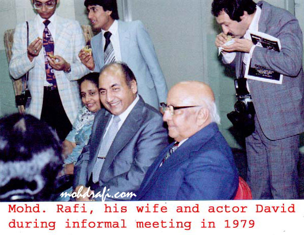 Mohd Rafi with his wife and David / Mohd Rafi - Bollywood Photos