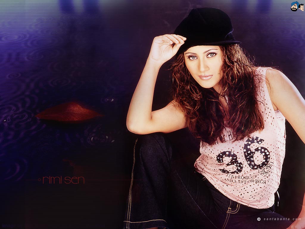 Rimi Sen / Rimi Sen - Bollywood Photos