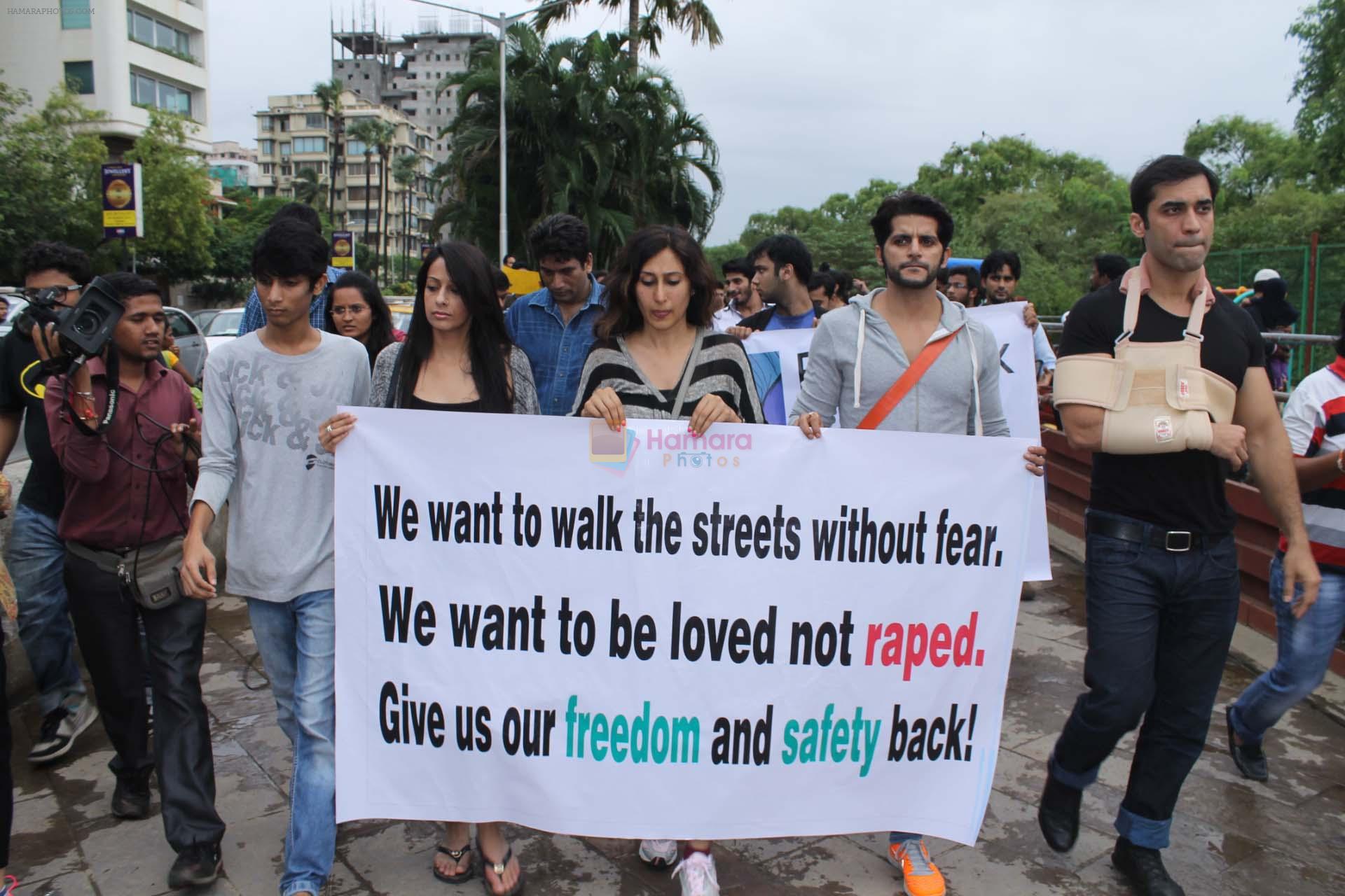Karanveer Bohra with his wife Teejay and Kushaal Punjabi Protest ...