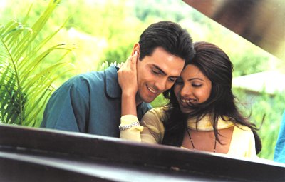 Still from Yakeen / Yakeen - Bollywood Photos
