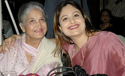 Ayesha Julka / Ayesha Jhulka - Bollywood Photos