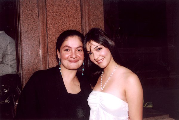 Pooja Bhat / Pooja Bhat - Bollywood Photos