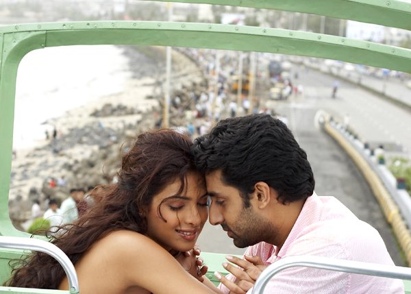 Still from Bluffmaster / Bluffmaster - Bollywood Photos