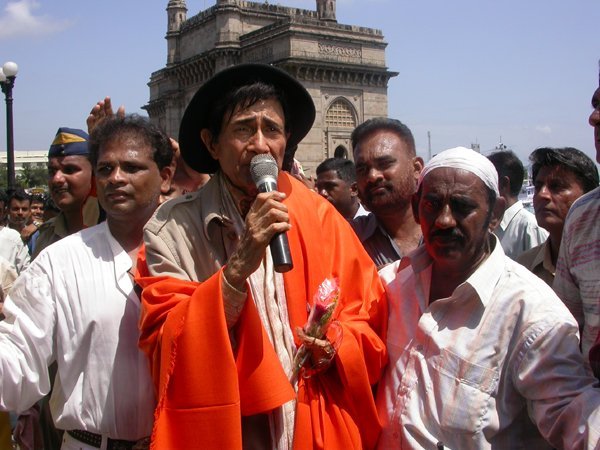 Dev Anand On The Sets Of Mr Prime Minister / Mr. Prime Minister ...