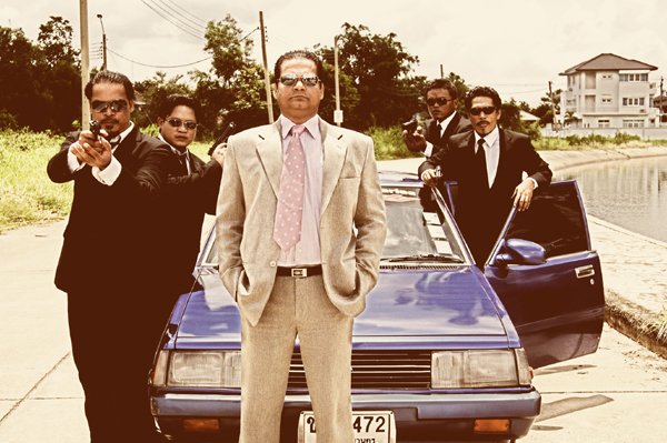 Still from Ek Ajnabee / Ek Ajnabee - Bollywood Photos