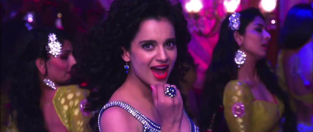 Kangana Ranaut as Rajjo in song Julmi Re Julmi from Rajjo / Rajjo ...