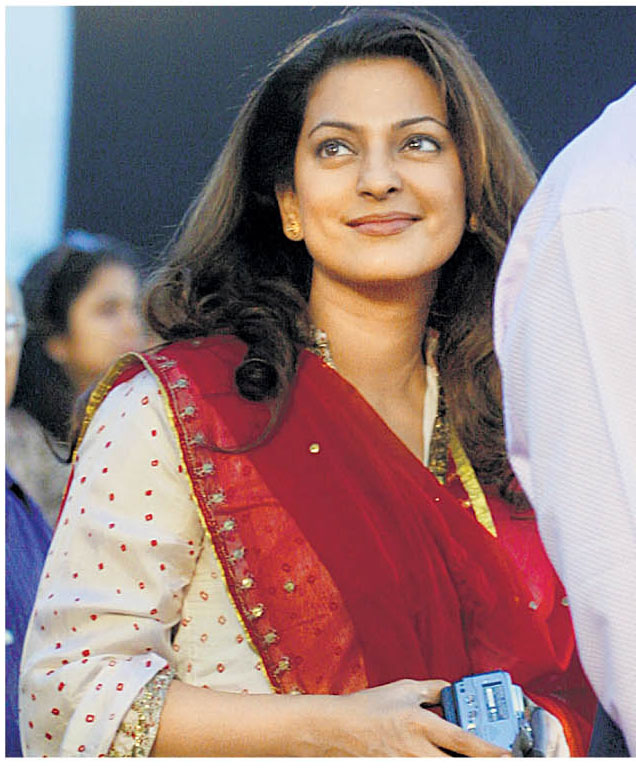 Juhi Chawla / Juhi Chawla - Bollywood Photos