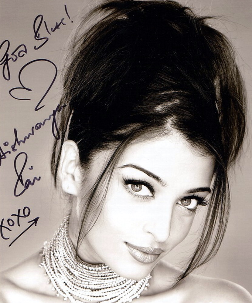 Aishwarya Rai / Aishwarya Rai Bachchan - Bollywood Photos