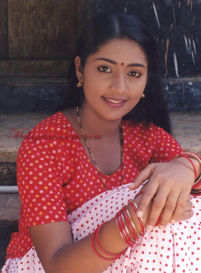 Navya Nair.15 / Navya Nair - Bollywood Photos