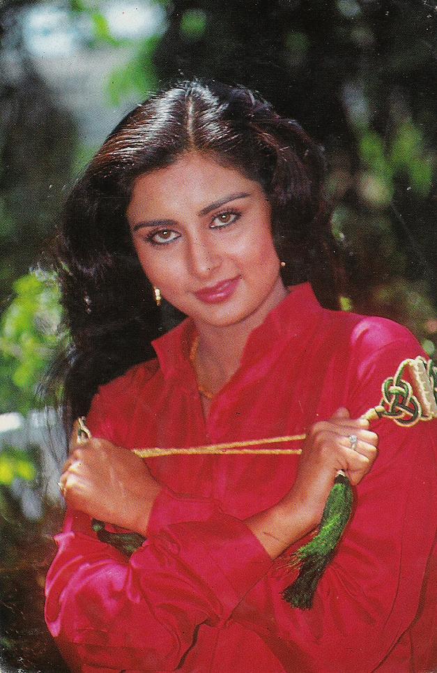 d2841e694d60 / Poonam - Bollywood Photos