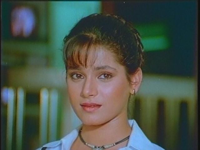 Neelam Kothari (Do Qaidi - 1989) / Neelam Kothari - Bollywood Photos