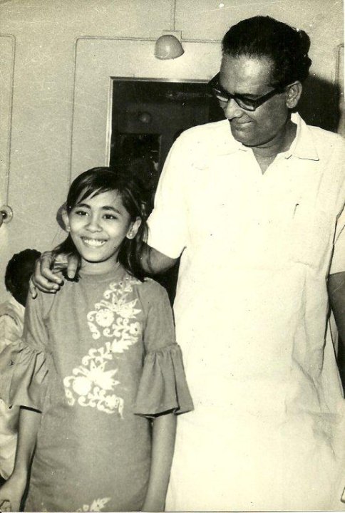 Hemant Kumar with Sushma Shrestha / Hemant Kumar - Bollywood Photos