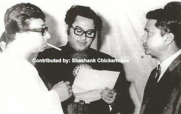 Kishoreda discussing with RDBurman & Manohari Singh in a stage show ...