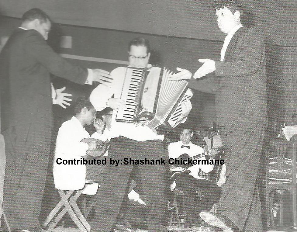 Shankar Jaikishan directing their musicians / Shankar Jaikishan (music ...