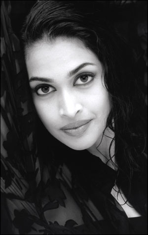 Saloni / Saloni - Bollywood Photos