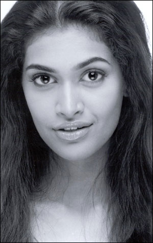 Saloni / Saloni - Bollywood Photos