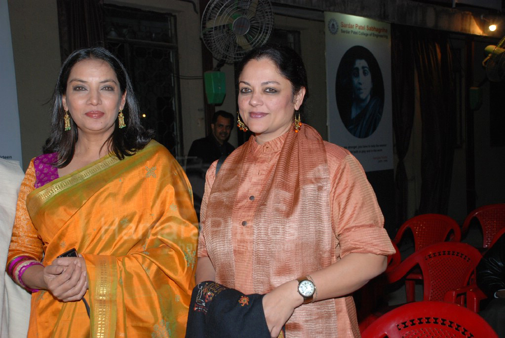 Shabana Azmi,tanvi azmi at Javed Siddiqui's book Shyam Rang launch at ...