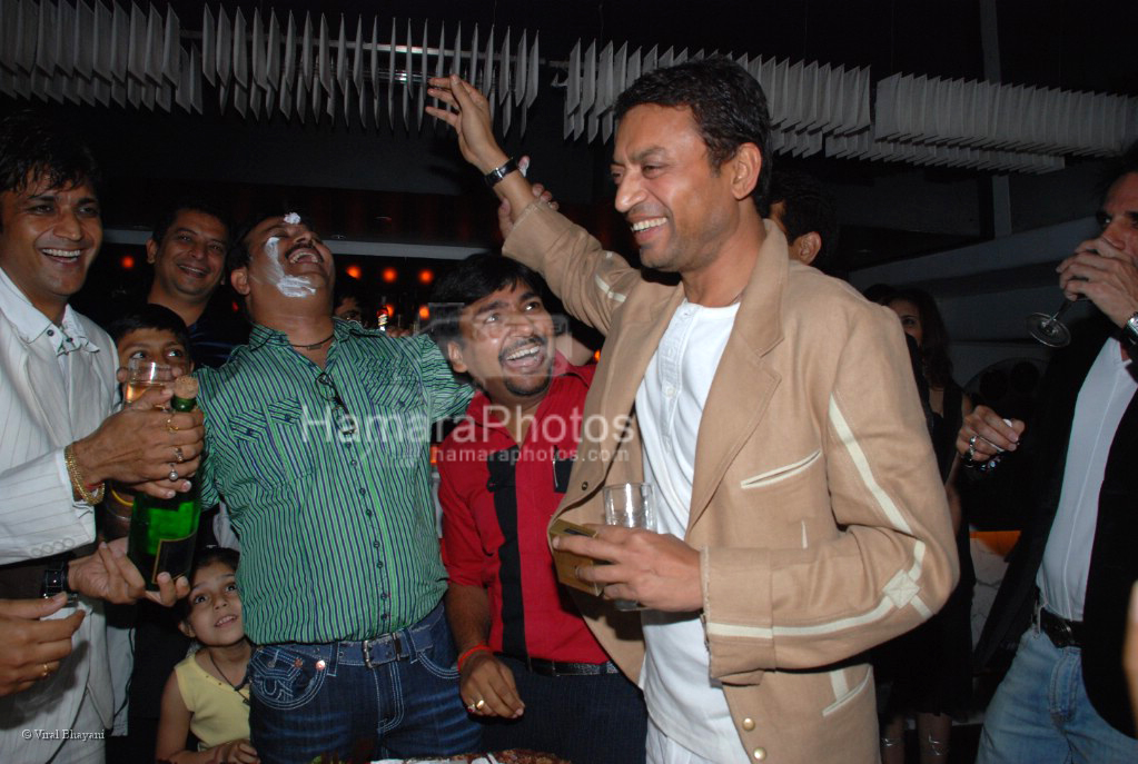 Irfan Khan at director Neeraj Pathak's birthday bash in Sahara Star on ...