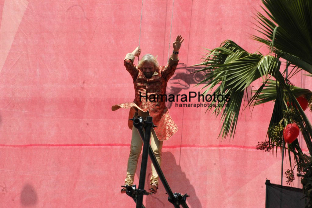 Richard Branson launches Virgin Mobile in India / Launch of Virgin ...