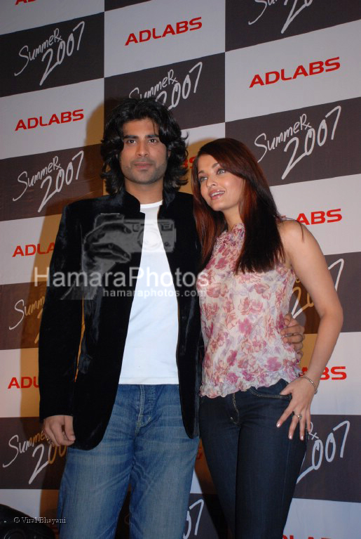 Sikander Kher with Aishwarya Rai at the Summer 2007 first look in The ...