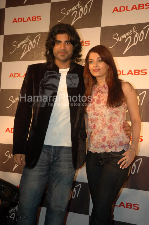 Sikander Kher with Aishwarya Rai at the Summer 2007 first look in The ...