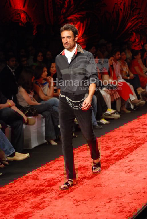 Rahul Dev at Lakme Fashion Week Ramp Walk for JJ Valaya on March 29th ...