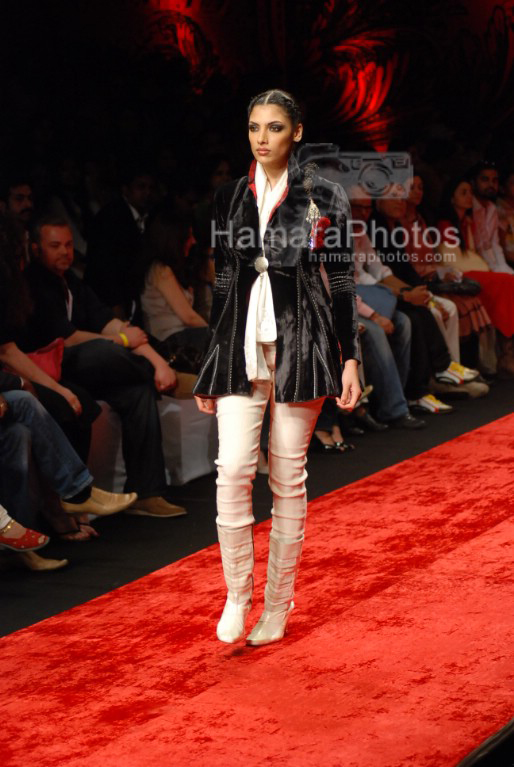 Model at Lakme Fashion Week Ramp Walk for JJ Valaya on March 29th 2008 ...