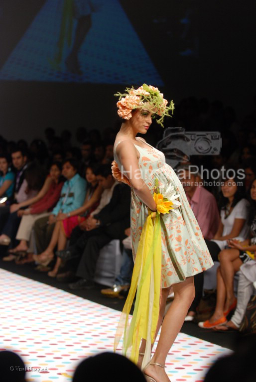Model at Lakme Fashion Week Ramp Walk for Portico on March 29th 2008 ...