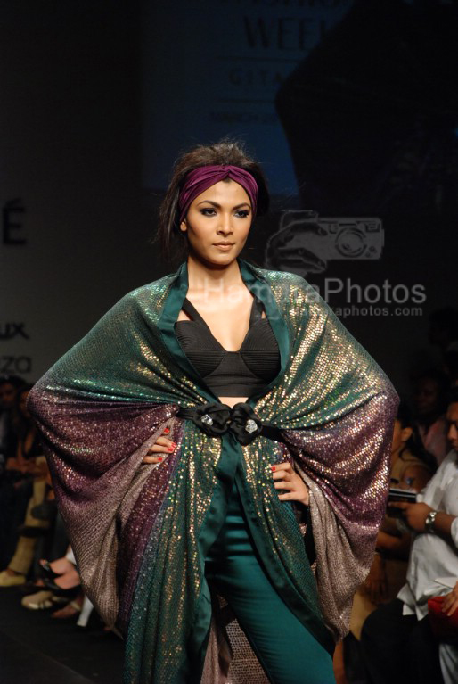 Models at Lakme Fashion Week Ramp Walk on March 29th 2008 / Lakme ...