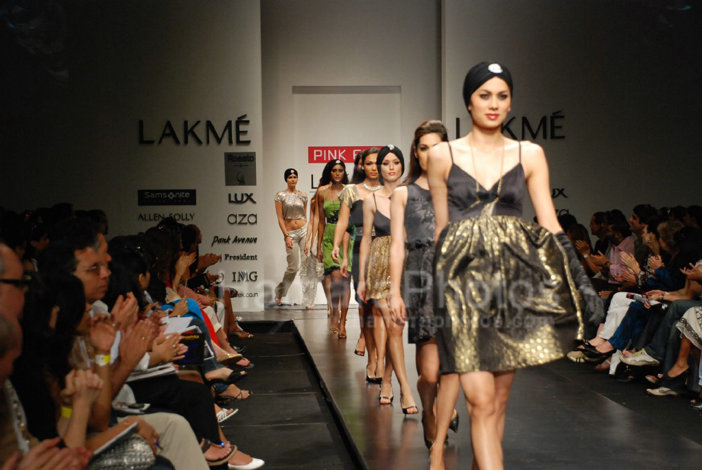 Models at Lakme Fashion Week Ramp Walk on March 29th 2008 / Lakme ...