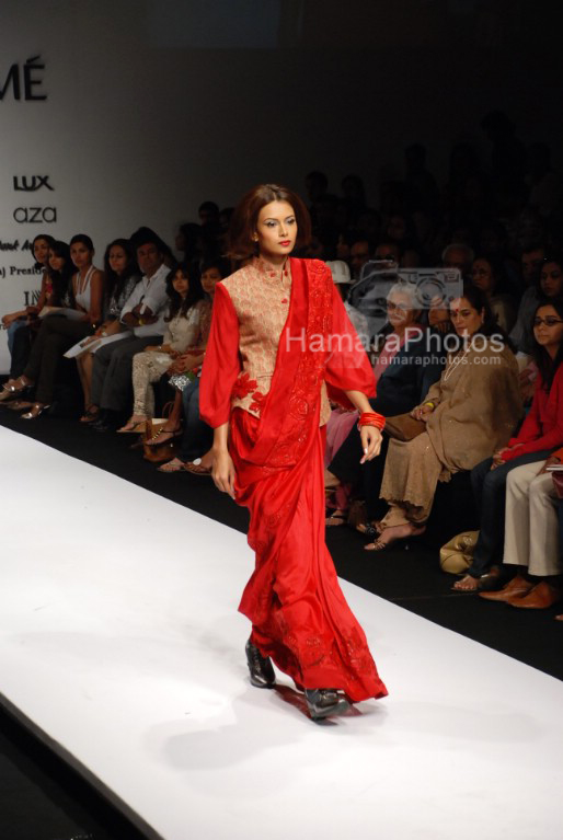 Model walks on the ramp for Dev R Nil at Lakme India Fashion Week on ...