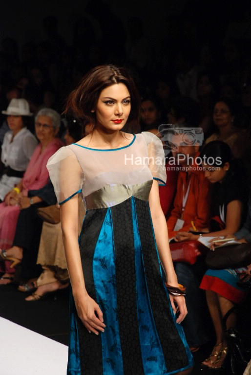Model walks on the ramp for Dev R Nil at Lakme India Fashion Week on ...