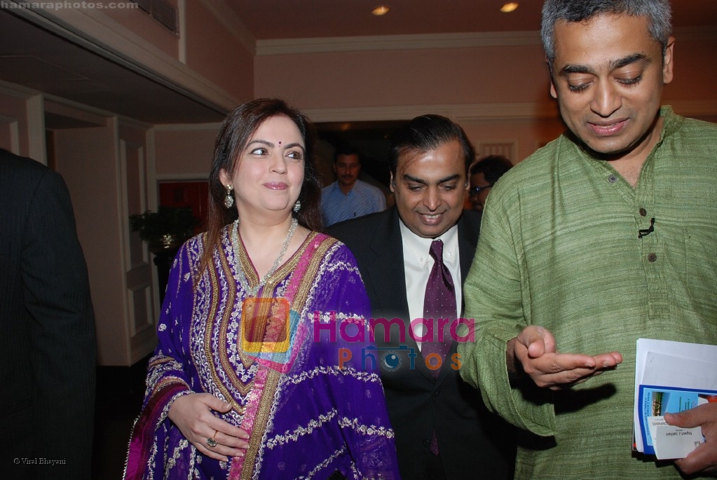 Neeta Ambani, Mukesh Ambani at CNN IBN Real Heroes Awards in Hilton ...