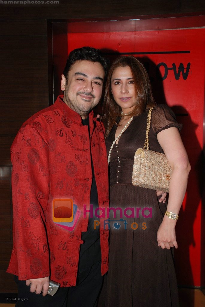 Adnan Sami with wife Safa Galadhari at Hope Little Sugar premiere in ...