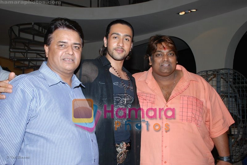 Ganesh Acharya, Adhyayan Suman, Kumar Mangat At the Location of film ...