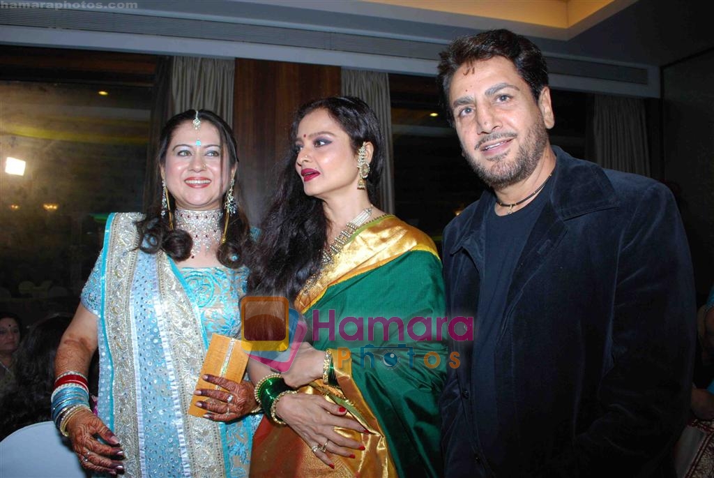 Rekha at the wedding reception of Priti Sapru in Sun N Sand on July ...