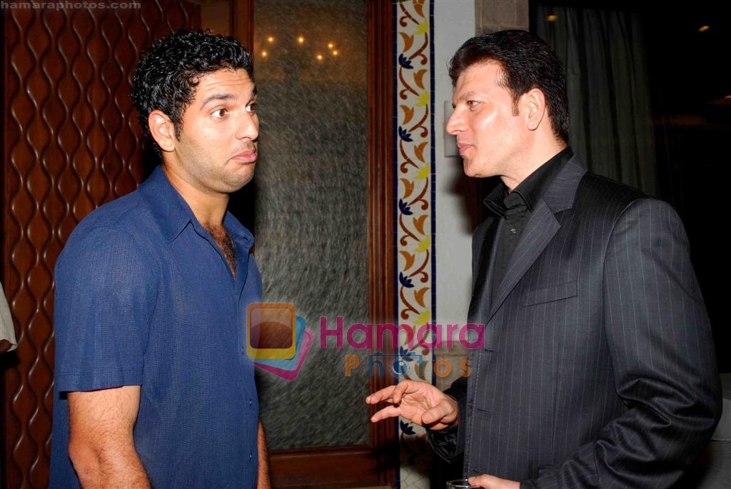 Yuvraj Singh, Aditya Pancholi at the wedding reception of Priti Sapru ...