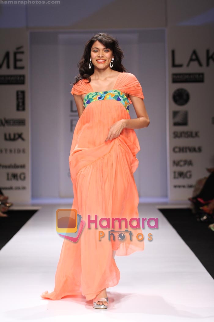 Model walk the ramp for Gayatri Khanna Show at Lakme Fashion Week ...