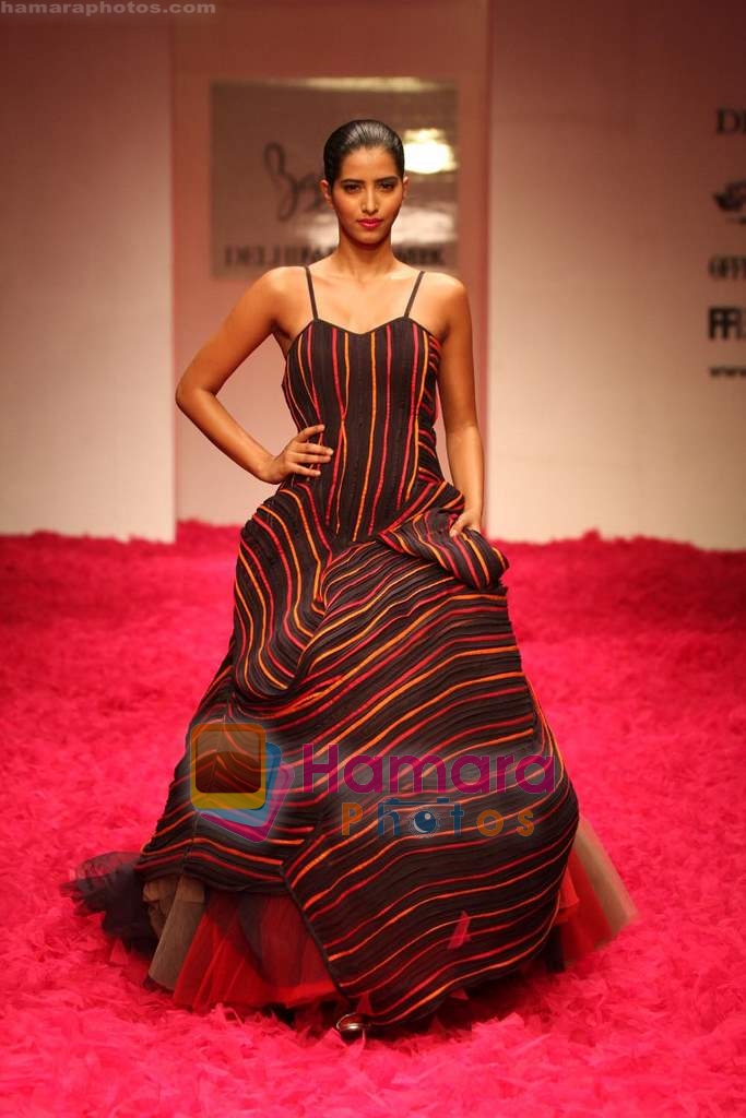 Model walk the ramp for Rohit Bal at Delhi Fashion Week on 3rd December ...