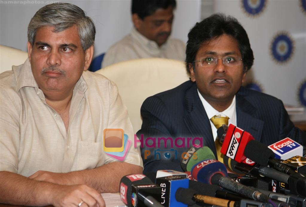 Shashank Manohar, Lalit Modi at IPL press meet on 22nd March 2009 / In ...