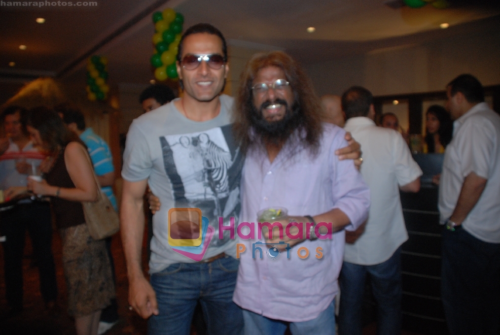 Sudhanshu & Photographer Ashok Salian at Palak and Sammeer Sheth's ...