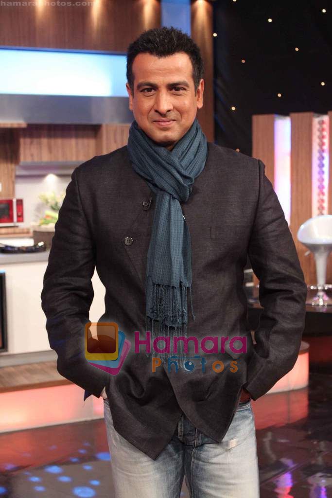 Ronit Roy at Colors Kitchen Champion photo shoot on 28th May 2010 ...