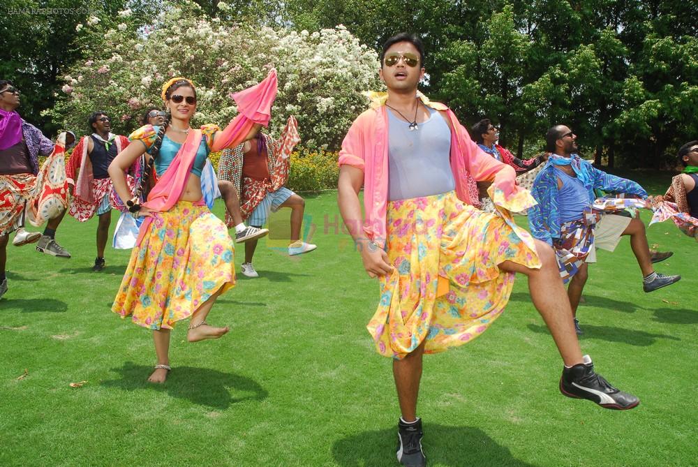 Duniya Movie Stills / Duniya Movie Stills - Bollywood Photos