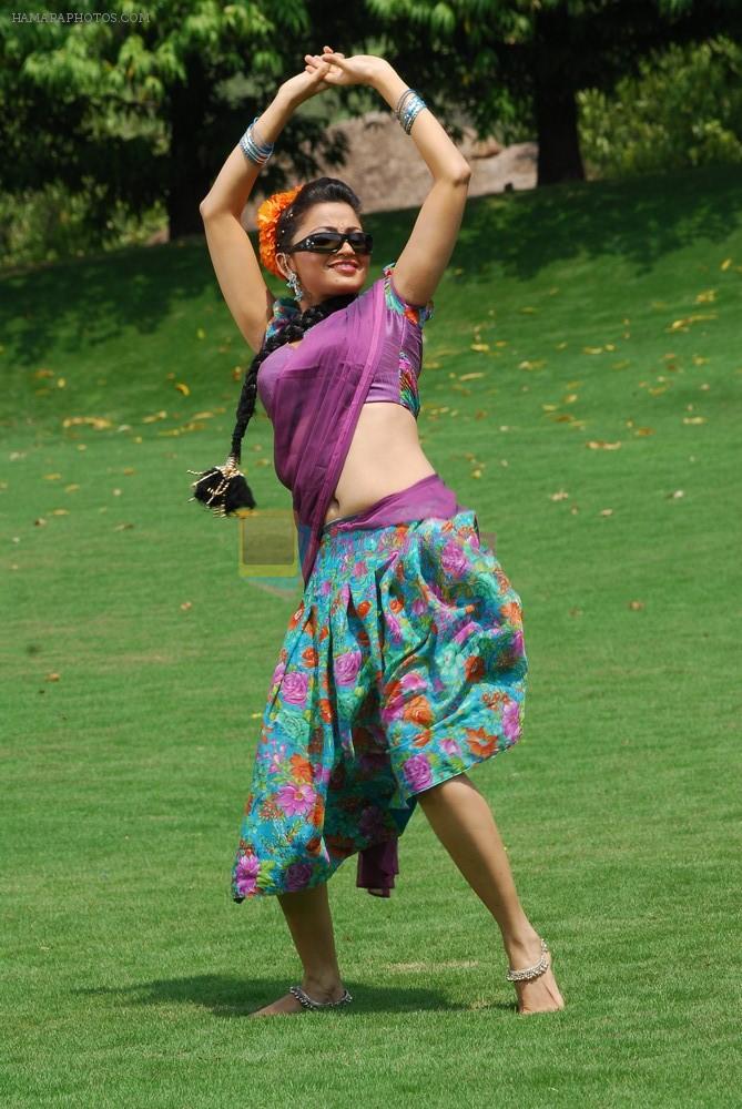 Duniya Movie Stills / Duniya Movie Stills - Bollywood Photos