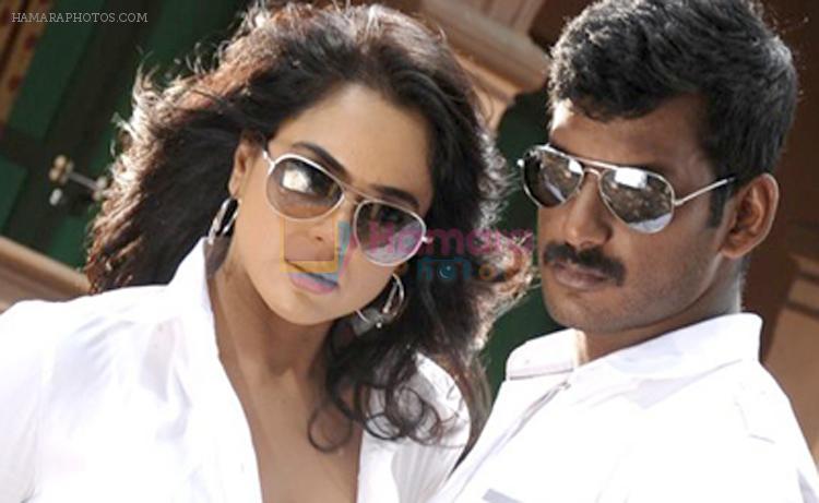Sameera Reddy, Vishal in Vedi Movie Stills / Vedi Movie Stills ...