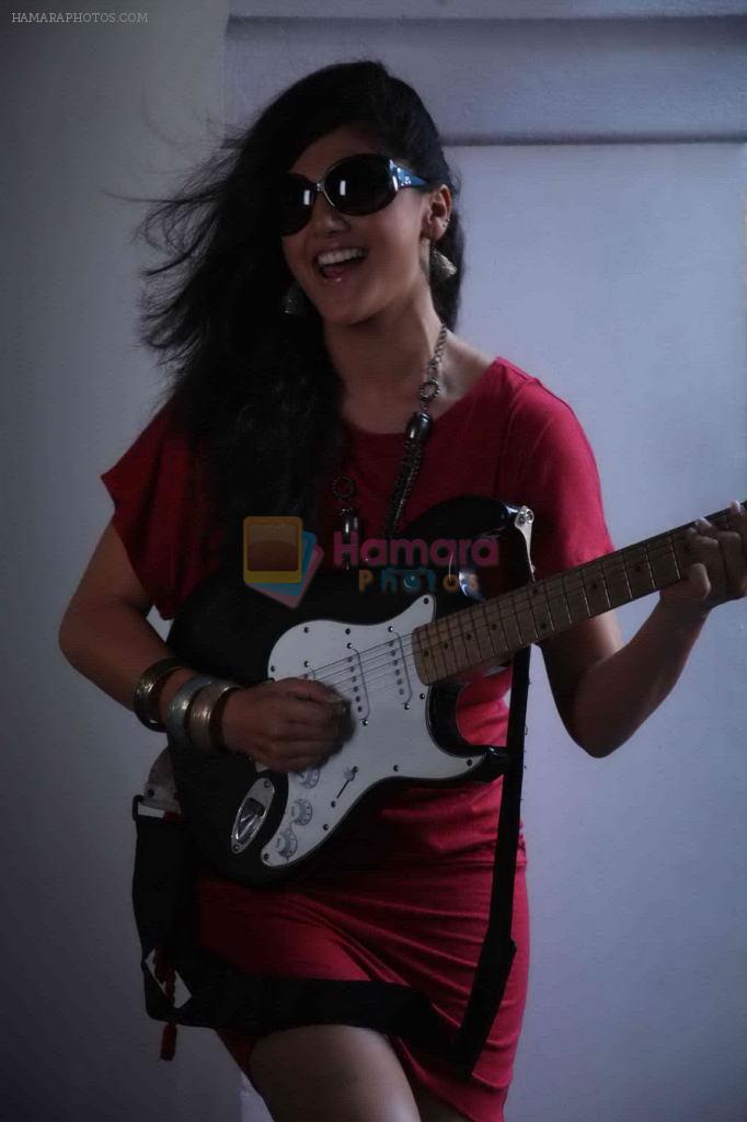 Tapsi Glam Shoot / Taapsee Pannu - Bollywood Photos